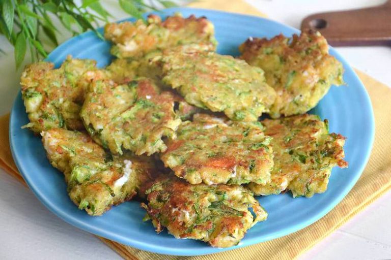 Dovlecel cu ou prajit - IdeiPractice.ro