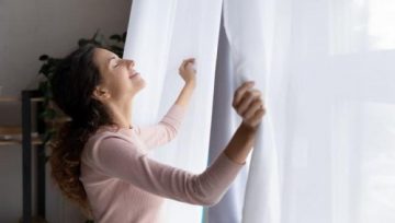 Perdele foarte murdare? Iată sfaturile și soluțiile - IdeiPractice.ro